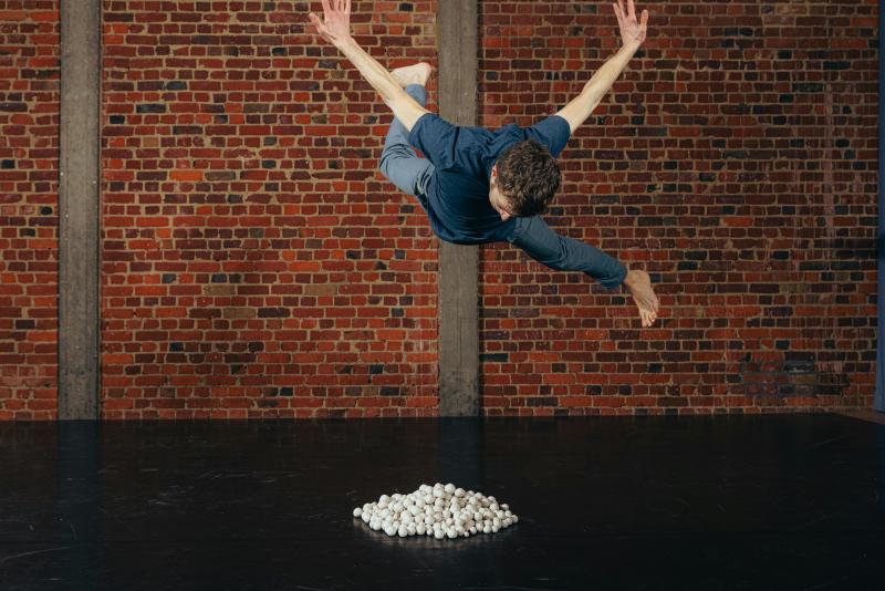 Grensgeval & Circus Katoen - iRRooTTaa | Circuscentrum